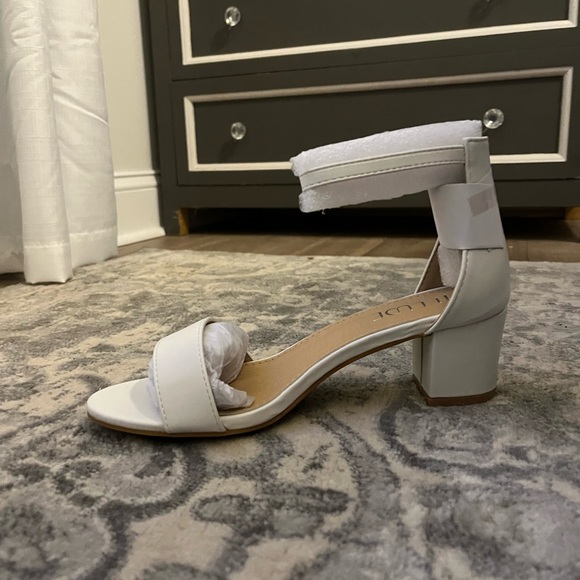Illude | Shoes | Nwt Illude Womens Ankle Strap Heel Sandals Wedding ...
